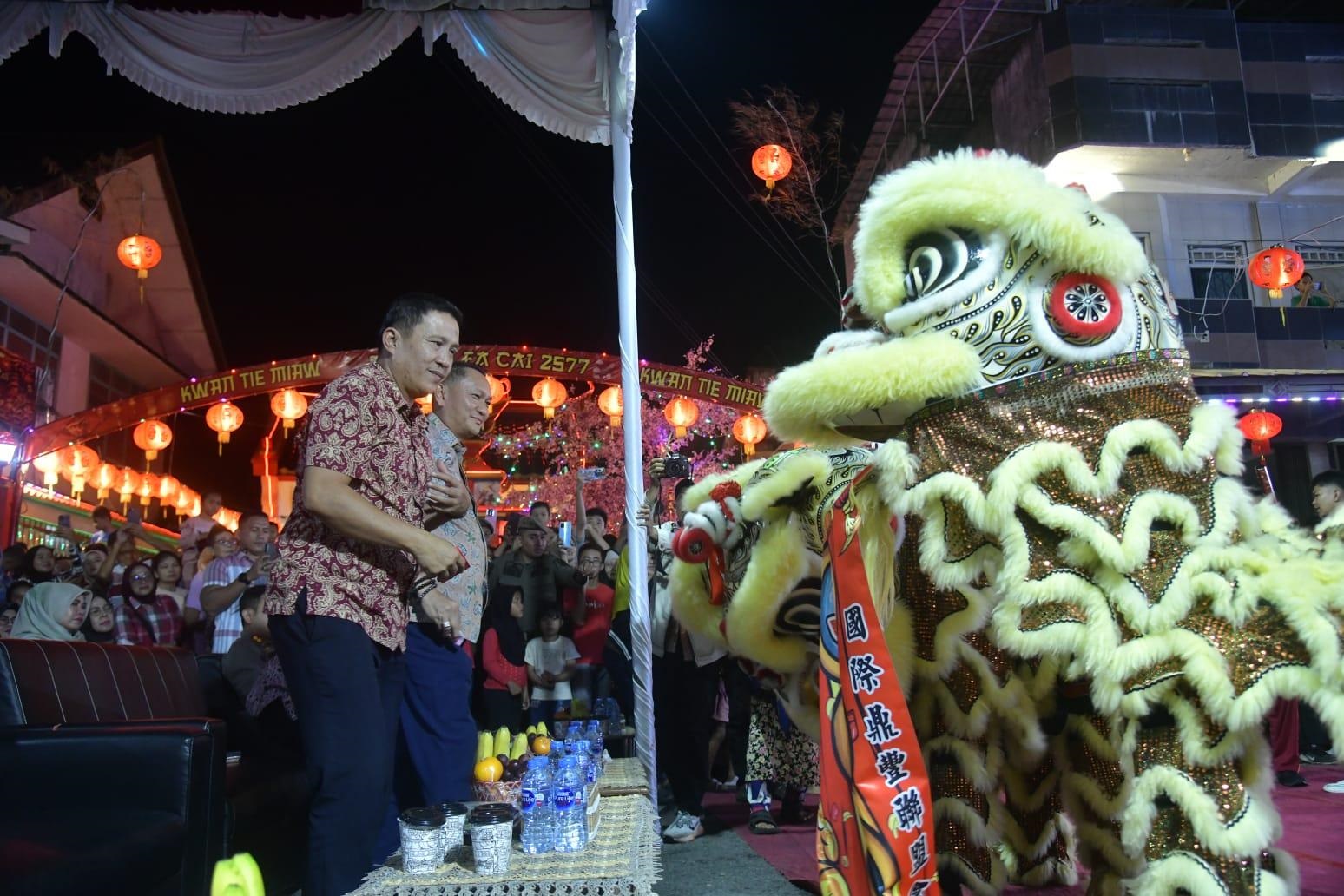 Artis Mandarin Ibu Kota Meriahkan Penutupan Festival Ceria Imlek 2026